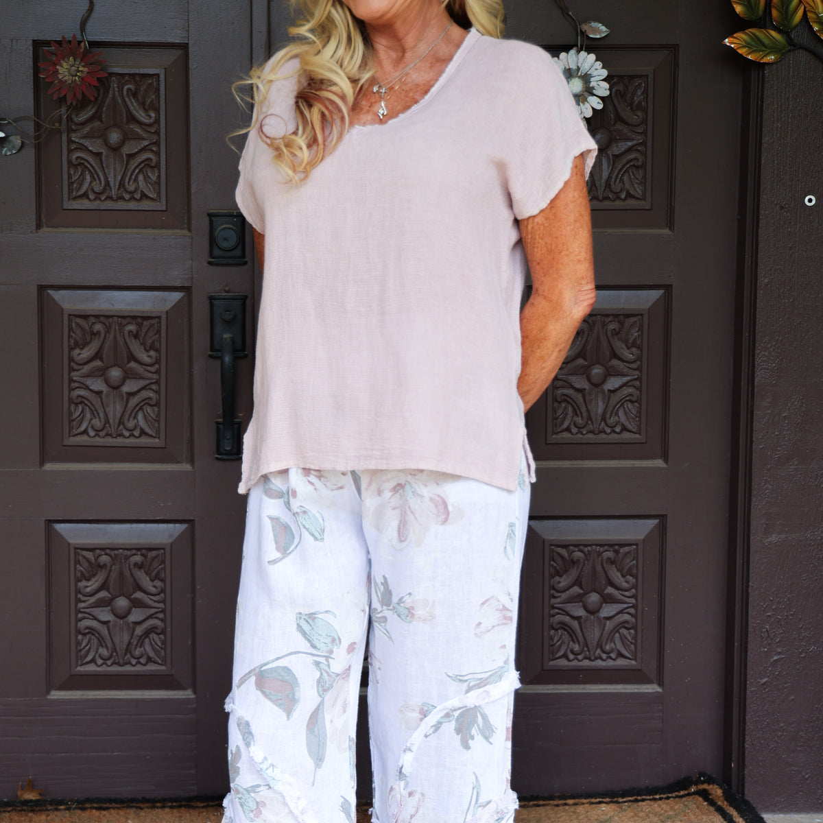 Look Mode Dusty Rose Gauze Linen V Neck Linen Top – Deja Nu Tx